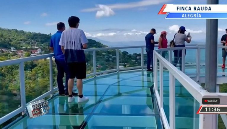 ¡Una nueva atracción turística es el Mirador de Cristal!