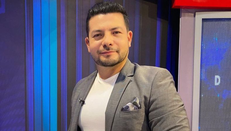 ¡De vacaciones! Carlos Iraheta disfruta del mar Caribe