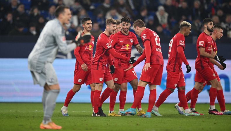 Leipzig destroza al Shalke 04