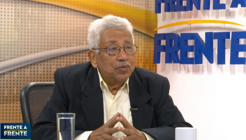 "Si no se lee, no se tiene imaginación", Manlio Argueta