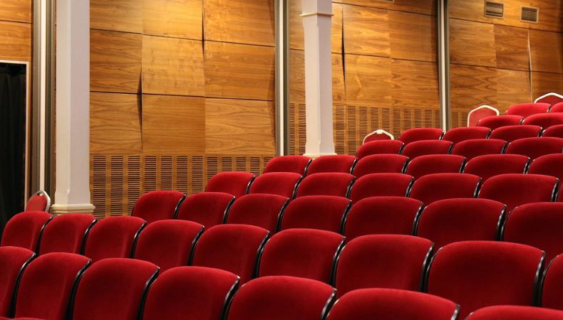 El síndrome de la butaca de cine: ¿Qué es y cómo prevenirlo?