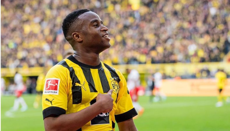 Moukoko, continua la incertidumbre por su edad