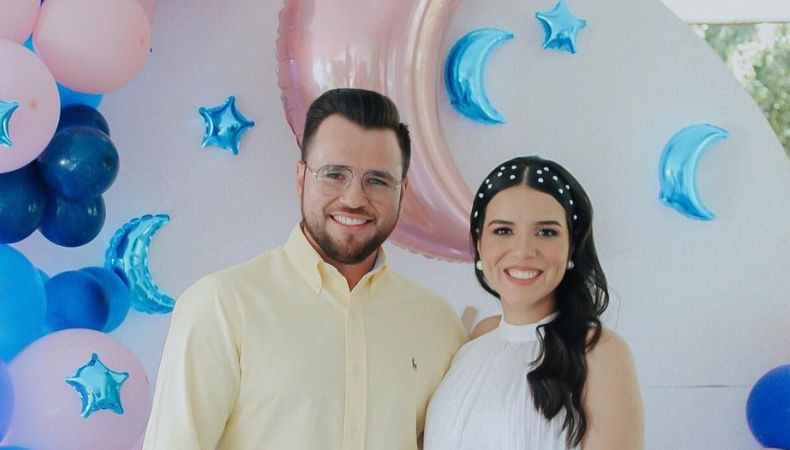 ¡Mario Sibrián y Mishelle Murga presentaron a su hija!