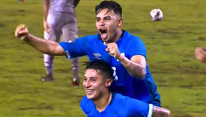 Este es el golazo de Larin nominado a mejor tanto por CONCACAF