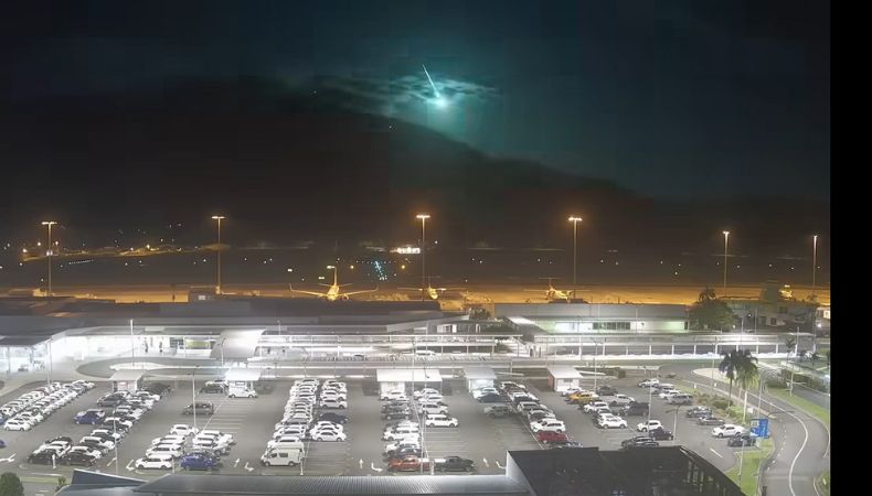 Impresionante destello verde en cielo de Australia
