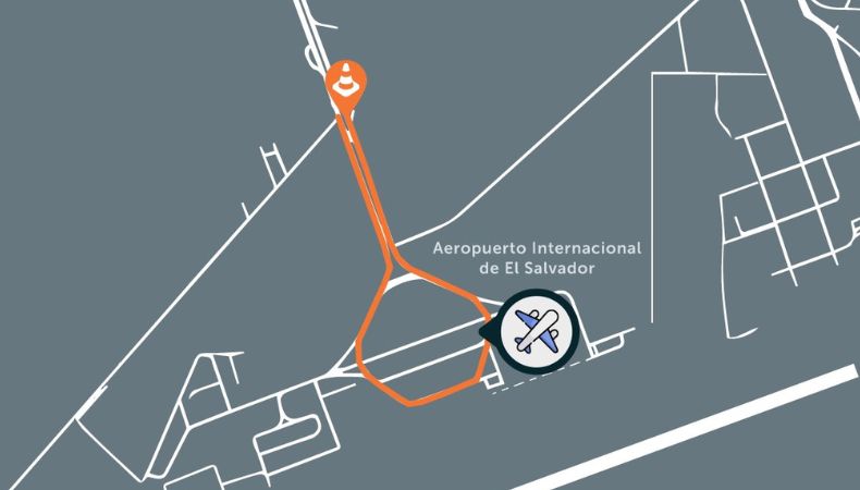 Paso Restringido En La Autopista Comalapa