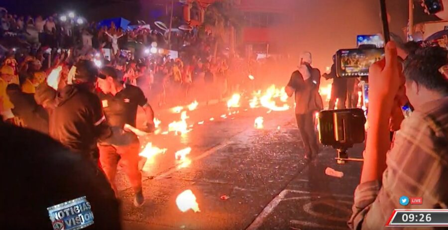 ¿Conoce el significado de la tradición "Bolas de Fuego" en Nejapa?