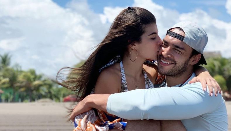 Adriana Hasbún y Carlos Arias festejan su cuarto aniversario en un bellísimo lugar