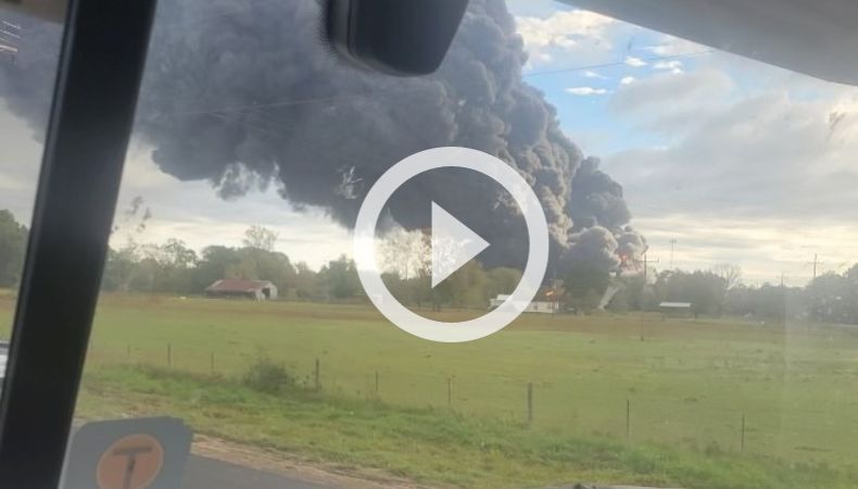 Enorme explosión en una planta química en Texas