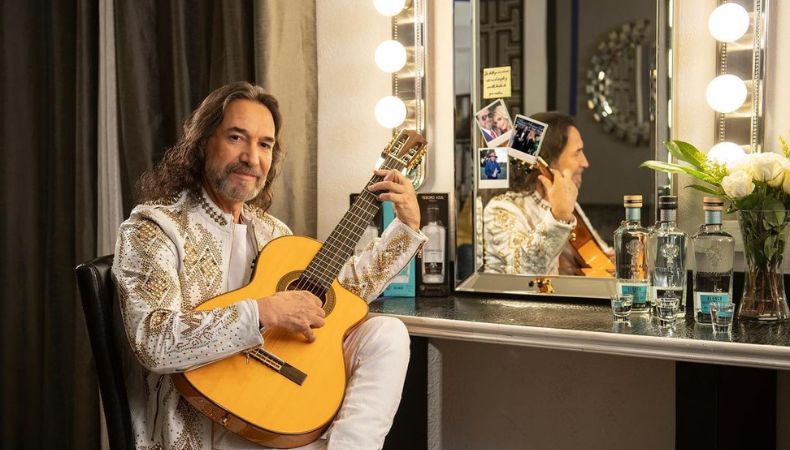 Llega Navidad... ¡y también Marco Antonio Solis!